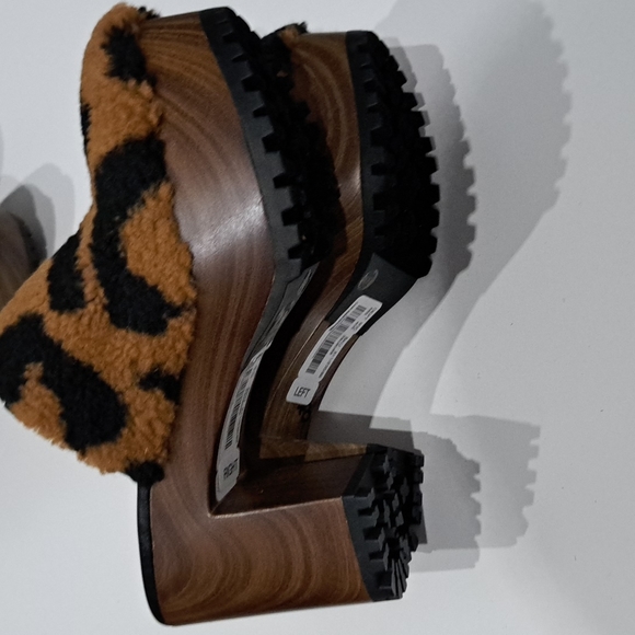 Jessica Simpson | Shoes | Jessica Simpson Tollia Cozy Platform Clogs ...